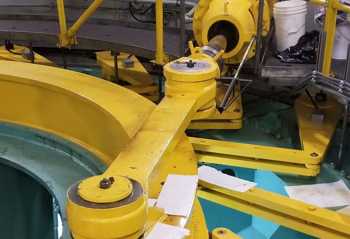 Hydro Tech Tip: Greaseless Bushings for Servomotors
