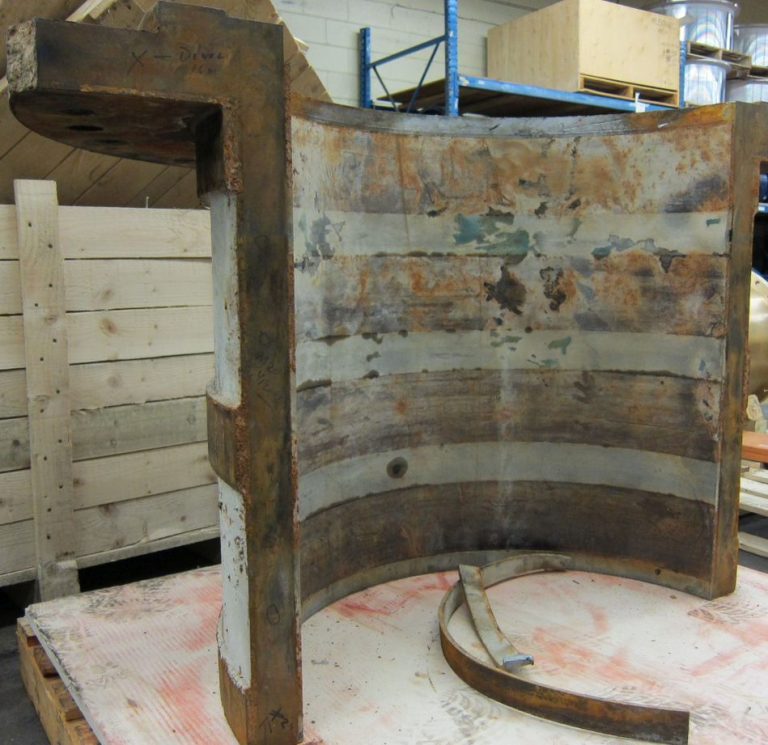 ORIGINAL BABBITT BEARING LINING IN FLANGED HOUSING - Millstream Engineering